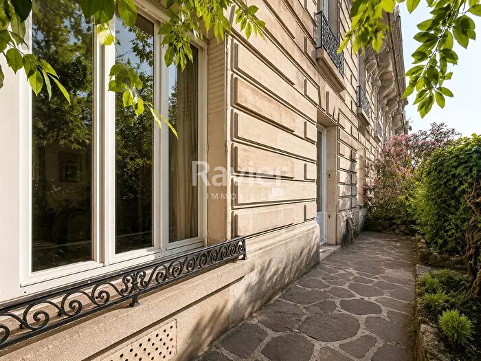 Paris 16ème, Passy, Maison de la Radio, Muette-Sud : Appartement 5 pièces à vendre