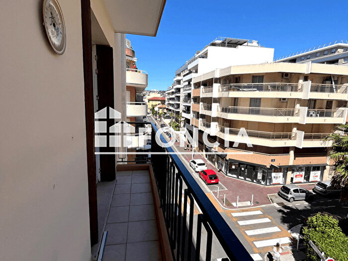 Appartement à vendre - Antibes, Juan-les-Pins, Le Cap - 3 pièces - 2 chambres