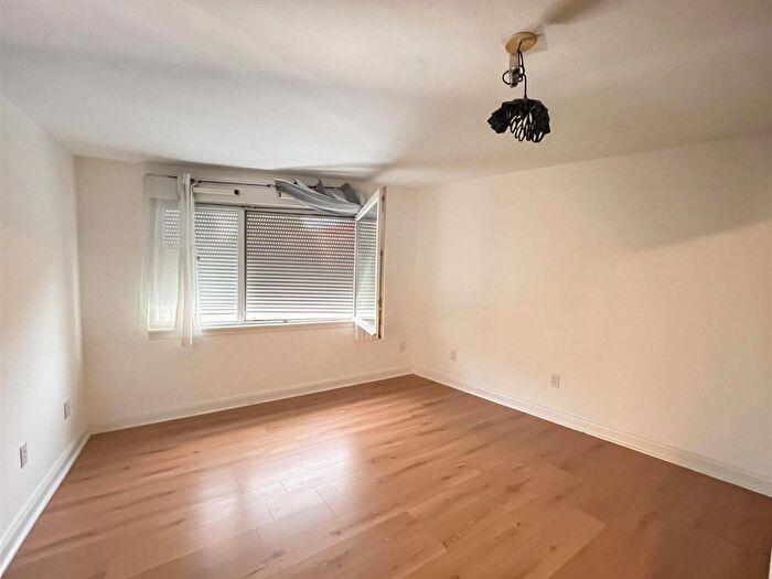 Villeurbanne, Croix Luizet : Appartement 1 pièce à louer