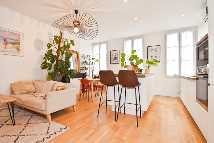 Appartement à vendre - Rochefort, Centre-ville - 4 pièces - 3 chambres