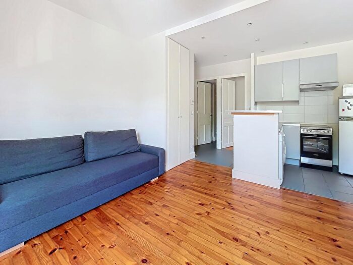 Grenoble, Bajatière - Appartement 2 pièces à louer