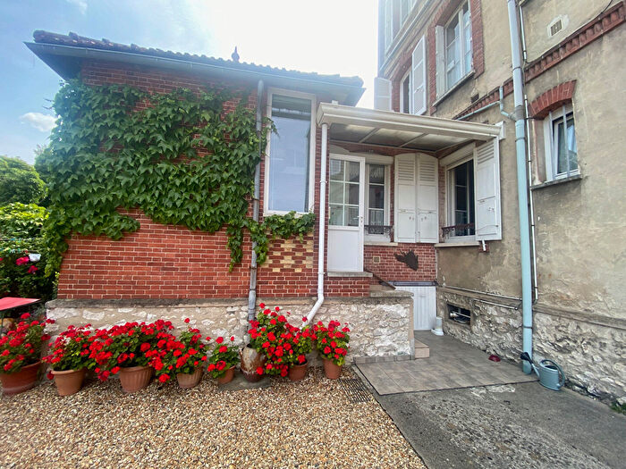 Appartement à vendre - Montereau-Fault-Yonne, Ville basse - 3 pièces - 2 chambres