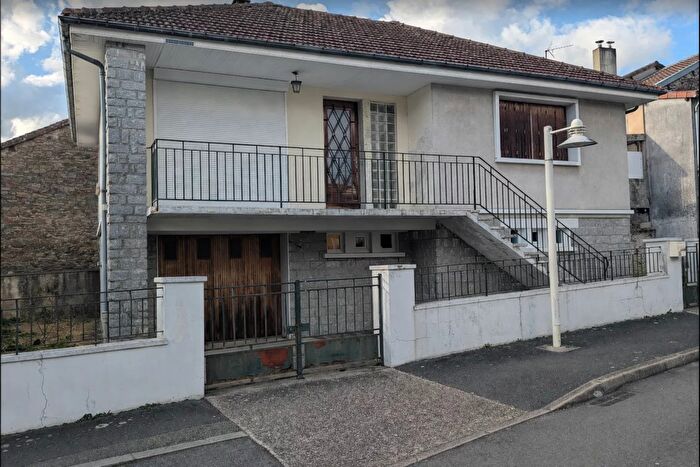 Maison à vendre - Châlus - 3 pièces - 2 chambres