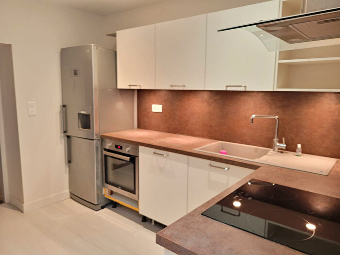 Bessenay : Appartement 5 pièces à louer