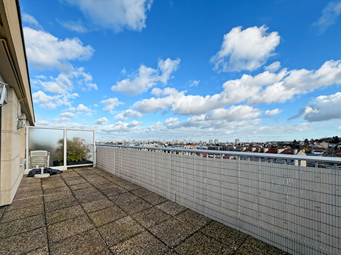 Appartement à vendre - Rosny-sous-Bois, Centre-ville - 4 pièces - 3 chambres