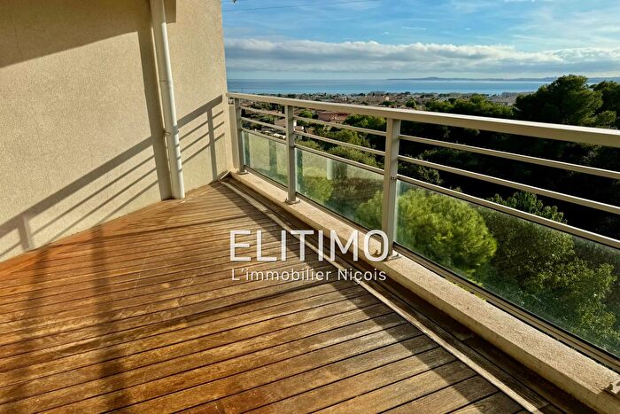 Appartement à louer - Saint-Laurent-du-Var, Jacquons, Plateaux Fleuris - 2 pièces - 1 chambre