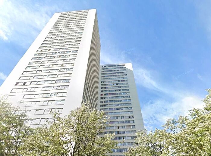 Appartement à vendre - Paris e  - 2 pièces - 1 chambre