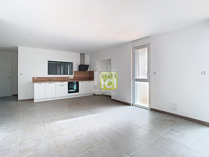 Appartement à vendre - Saint-André-de-la-Marche - 3 pièces - 2 chambres