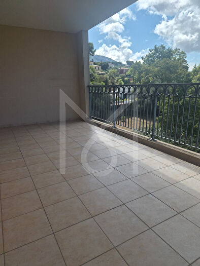 Roquevaire : Appartement 3 pièces à vendre