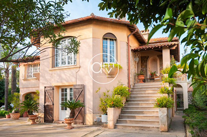 Maison à vendre - La Seyne-sur-Mer, Sud - 7 pièces - 4 chambres