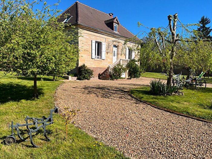 Maison 8 pièces à Saint-Crépin-Ibouvillers, à vendre