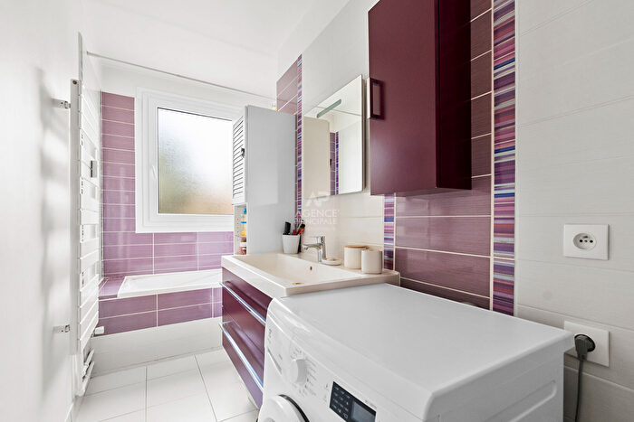 Appartement à vendre - Saint-Germain-en-Laye, Coteaux du Bel-Air, Maison-Verte - 4 pièces - 2 chambres