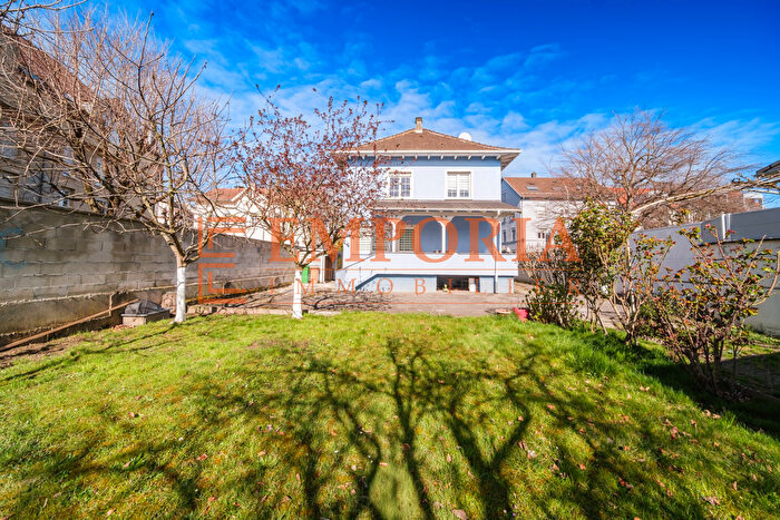 Maison à vendre - Saint-Louis - 5 pièces - 3 chambres