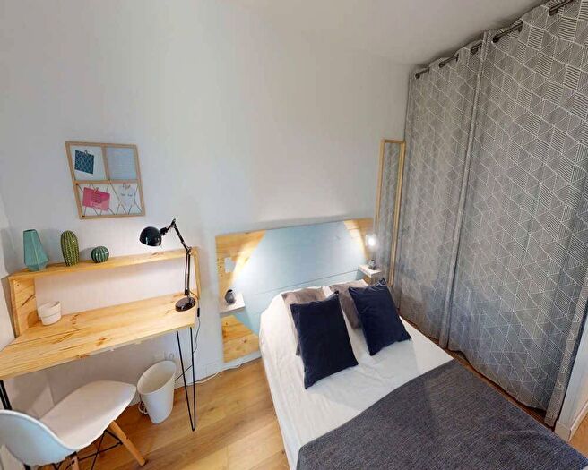 Appartement à louer - Antigone, Montpellier - 4 pièces - 4 chambres