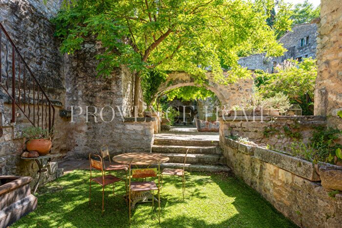 Maison 8 pièces à vendre à Oppède