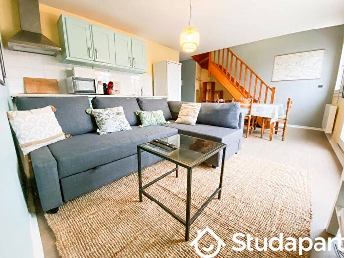 Appartement à louer - Berriat-Ampere, Grenoble - 4 pièces - 1 chambre