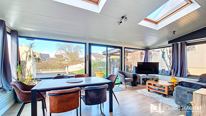 Maison à vendre - Chartres-de-Bretagne - 5 pièces - 3 chambres