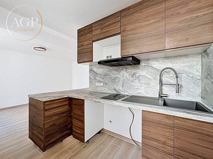Appartement à louer - Orléans, Saint-Vincent, Pasteur - 1 pièce