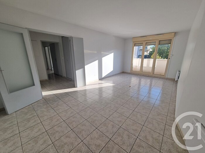 Appartement à louer - Montgeron, G Mangin, LOly, Jules Ferry - 3 pièces - 2 chambres