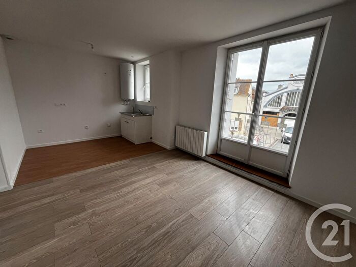 Appartement 2 pièces à Trun, à louer