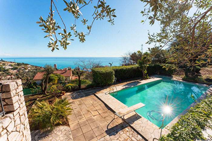 Maison à vendre - La Turbie - 10 pièces - 6 chambres