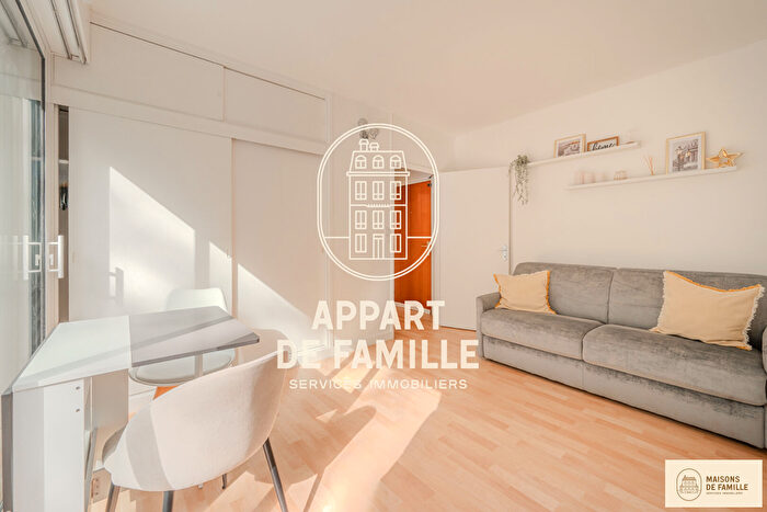 Marly-le-Roi, Village, Ombrages, Montbâti, Gare : Appartement 1 pièce à vendre