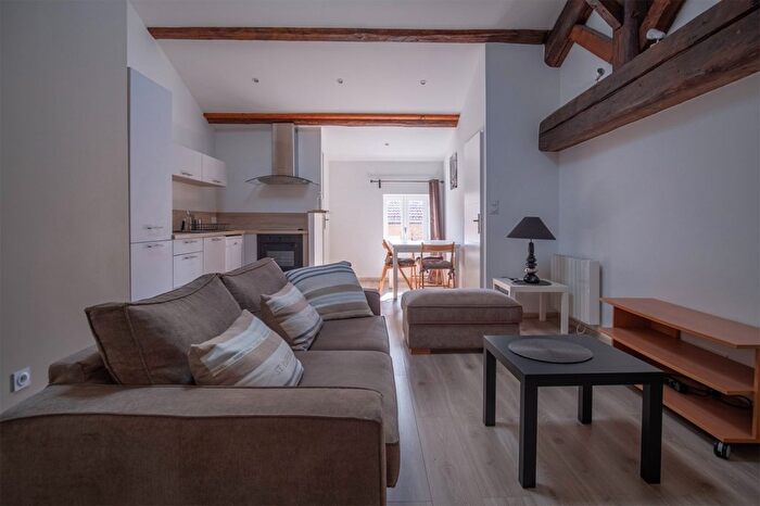 Villefranche-sur-Saône, Centre-ville : Appartement 2 pièces à louer