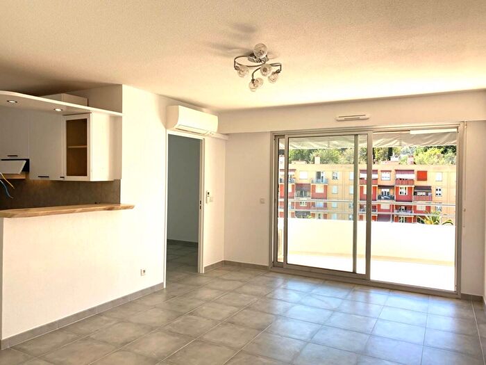 Appartement à louer - Carei-Monti, Menton - 2 pièces - 1 chambre