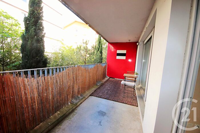 Maisons à vendre et appartements à louer - 1