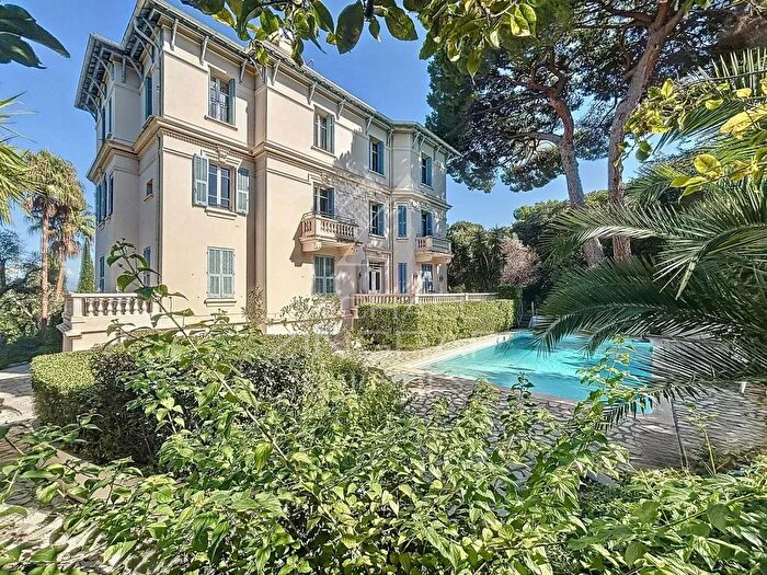 Appartement à vendre - Antibes, Juan-les-Pins, Le Cap - 4 pièces - 3 chambres