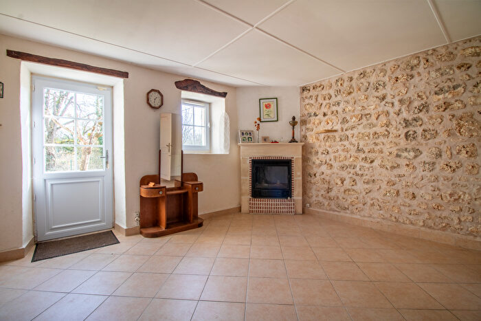 Maison à vendre - Saint-Savinien - 7 pièces - 4 chambres