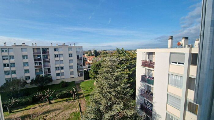 Appartement à louer - Marignane - 3 pièces - 2 chambres