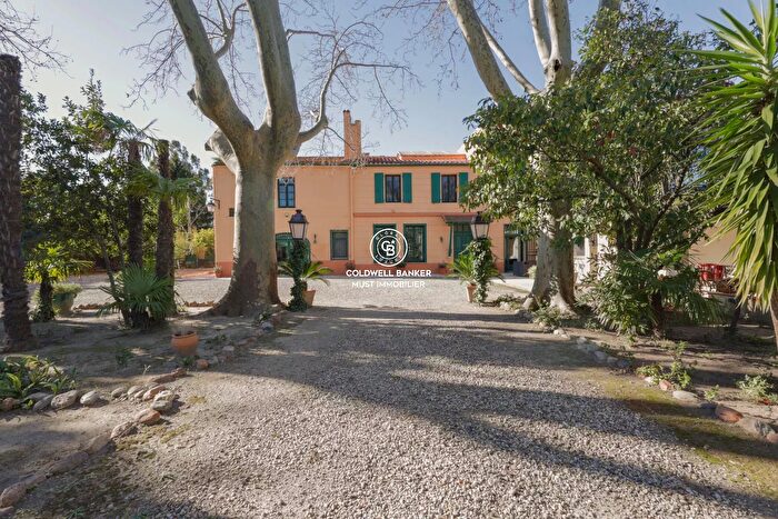 Maison à vendre - Perpignan - 9 pièces - 4 chambres