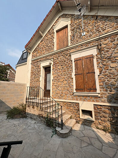 Maison 3 pièces à louer à Neuilly-Plaisance, Eglise, Gare