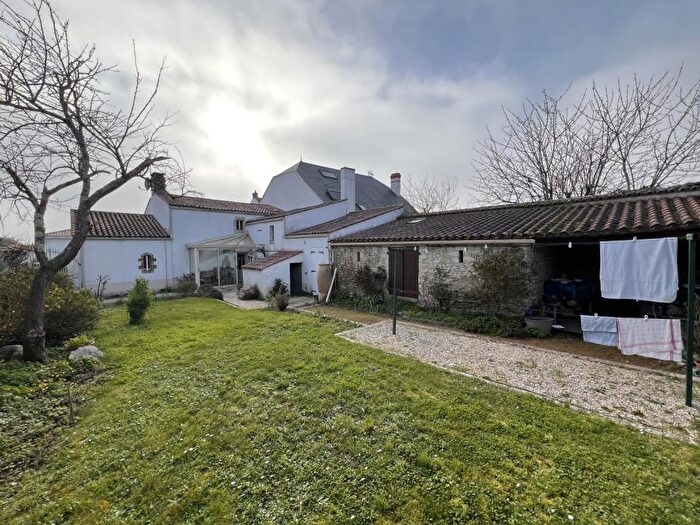 Longeville-sur-Mer : Maison 5 pièces à vendre