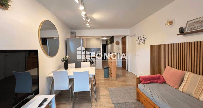 République, Cannes : Appartement 3 pièces à louer