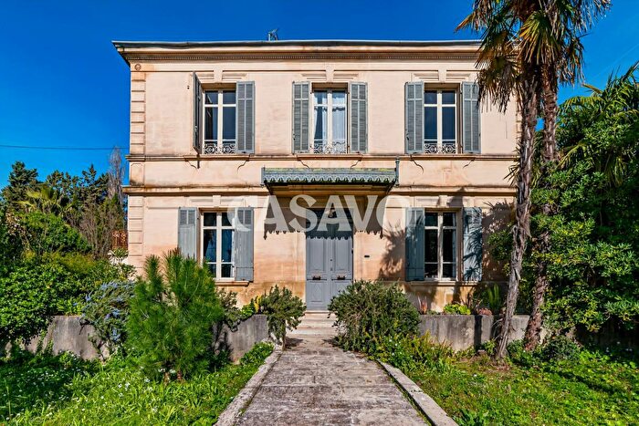 Maison à vendre - Arles, Pont de Crau, Moulès - 7 pièces - 4 chambres