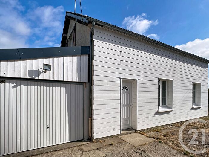 Maison 5 pièces à Neuf-Marché, à vendre