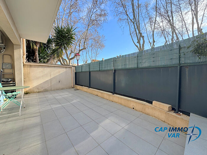 Appartement à vendre - Saint-Cyr-sur-Mer, Gare, La Miolane, Bel-Air - 2 pièces - 1 chambre