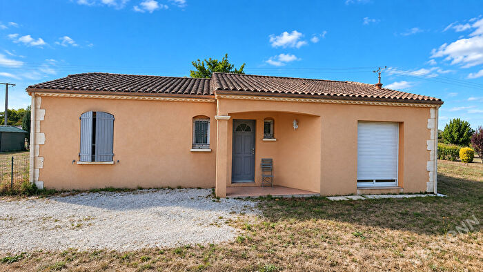 Cours-de-Pile : Maison 4 pièces à vendre