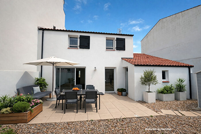 Maison à vendre - Challans, Centre-ville - 4 pièces - 3 chambres