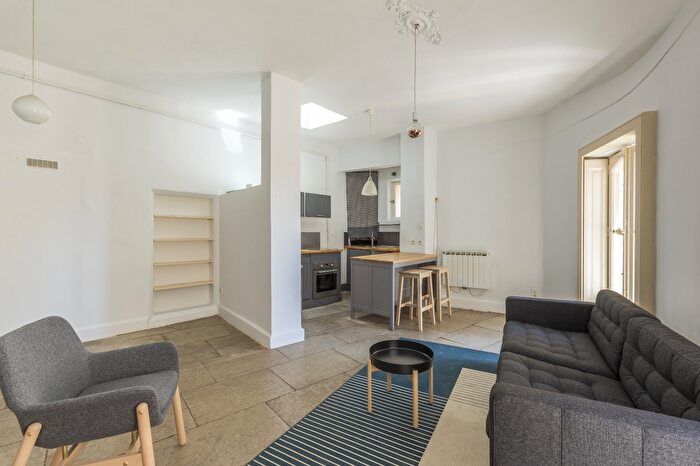 Appartement à louer - Montpellier, Centre historique - 4 pièces - 3 chambres