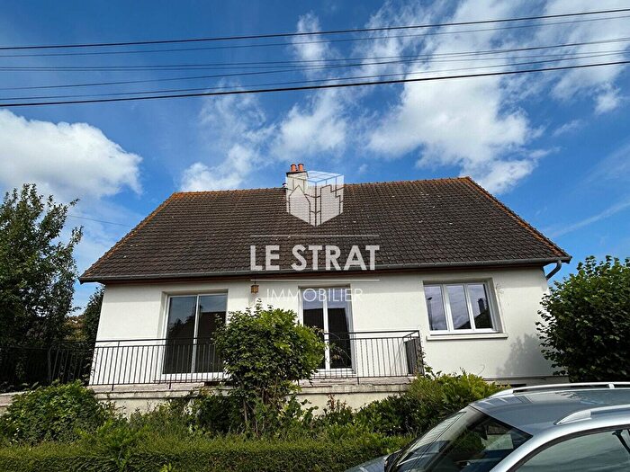 Maison à louer - Saint-Martin-de-May - 5 pièces - 4 chambres