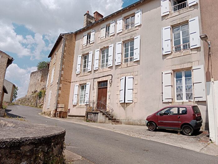 Maison 7 pièces à Vivonne, à vendre