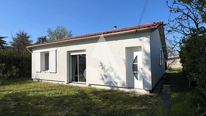 Maison à vendre - Saint-Médard-de-Guizières - 3 pièces - 2 chambres