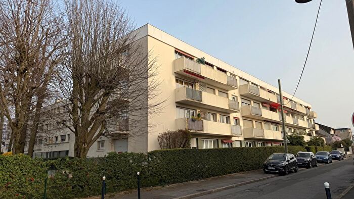 Appartement à vendre - Champigny-sur-Marne, Le Bois lAbbe, Coeuilly - 3 pièces - 2 chambres