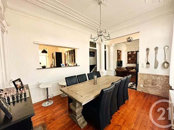 Maison à vendre - Zutkerque - 18 pièces - 10 chambres