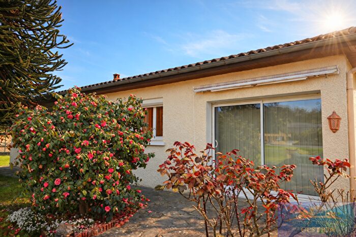 Maison à vendre - Pontacq - 4 pièces - 3 chambres