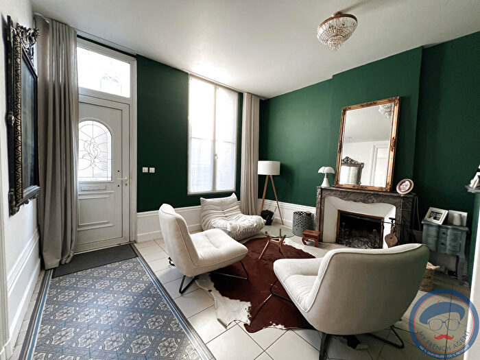 Maison à vendre - Châtellerault, Centre-ville - 8 pièces - 4 chambres