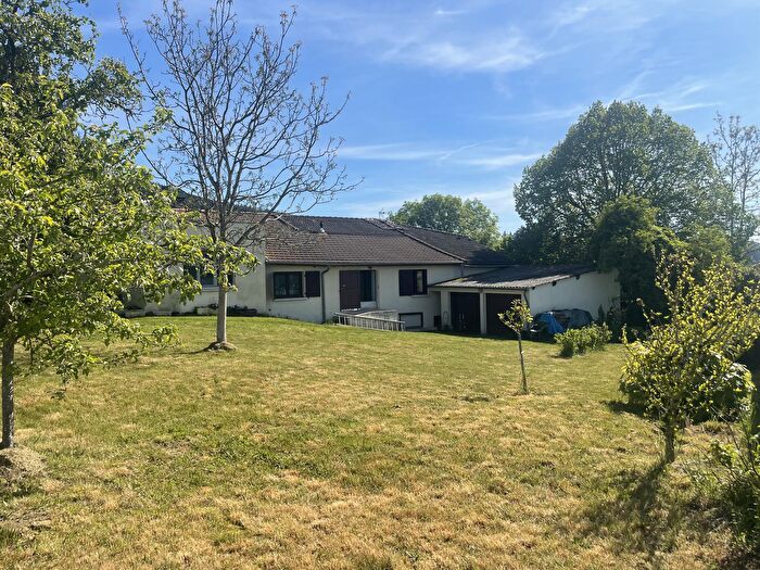 Maison à vendre - Amplepuis - 6 pièces - 3 chambres